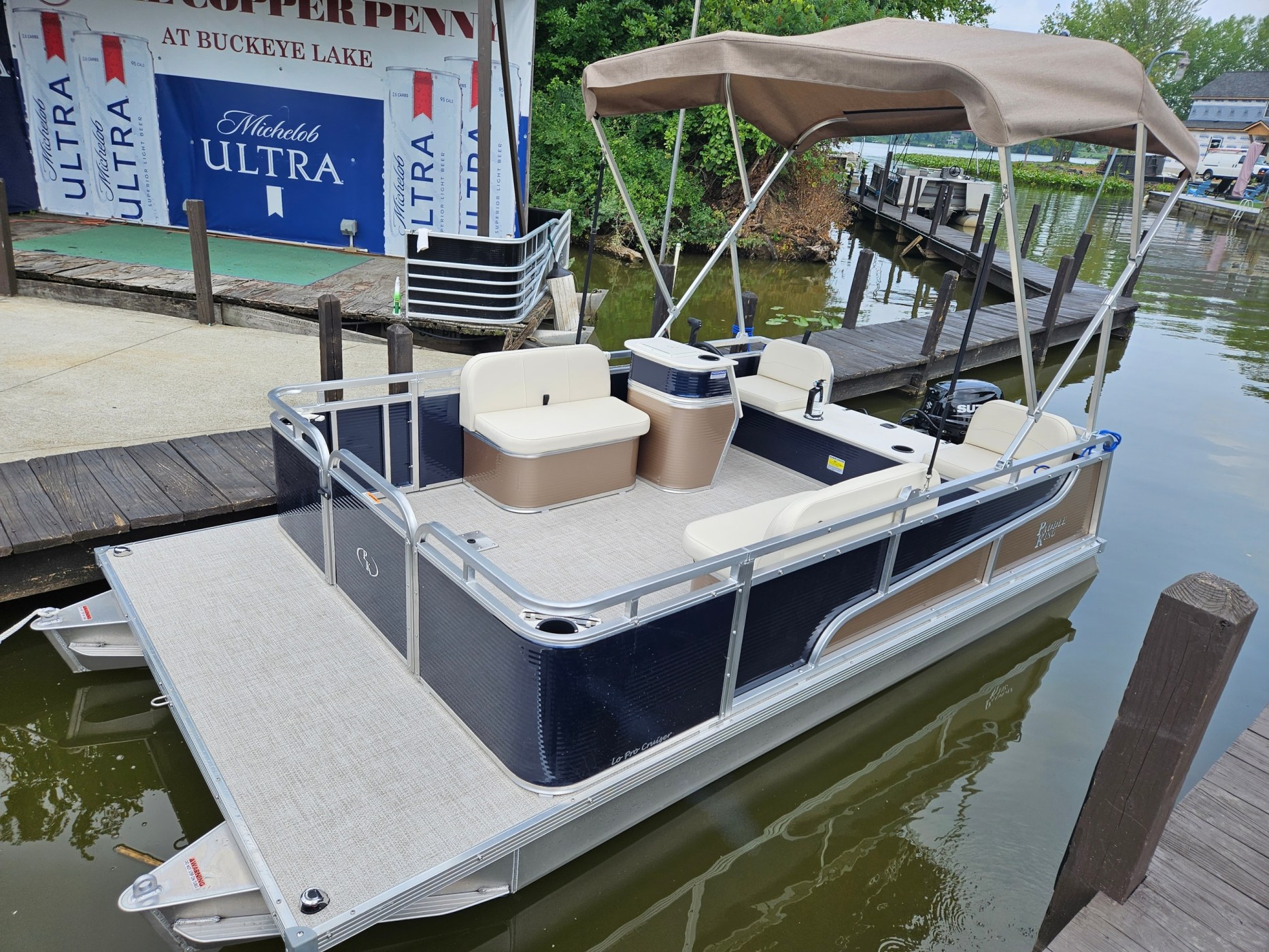 14 Foot Pontoon Rental | Buckeye Lake Boat Rental